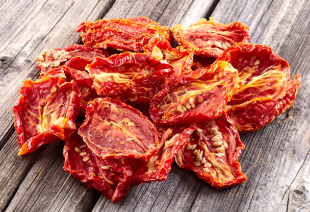 How to Sun-Dry and Oven-Dry Tomatoes -- Harvest to Table